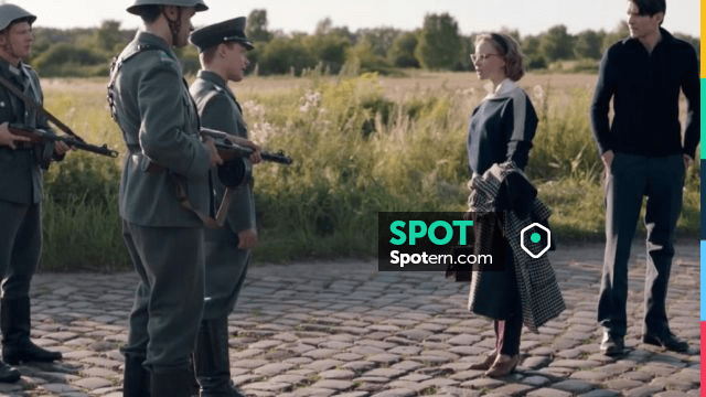 Le manteau noir et blanc porté par Monika Schöllack (Sonja Gerhardt ...