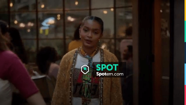 Sandro Selma Leopard Print Patch Tee worn by Zoey Johnson (Yara Shahidi ...