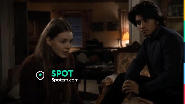 Knitted Turtleneck Sweater worn by Kelly Aldrich (Kristine Froseth) in ...