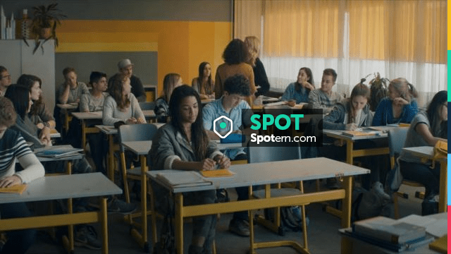 The blue shirt with short sleeves worn by Moritz Zimmermann (Maximilian ...