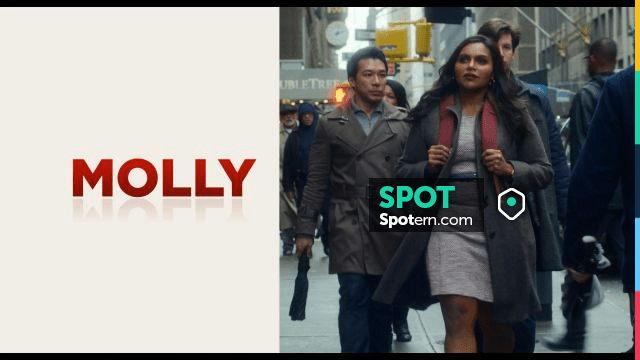 El abrigo de invierno que lleva Molly Patel (Mindy Kaling) en Late ...
