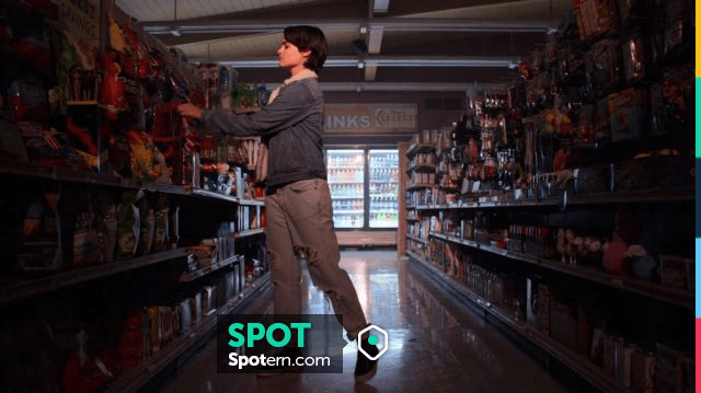 The black sneakers of Elodie Davis (Brianna Hildebrand) in Trinkets ...