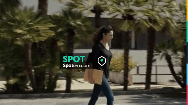 The top V-neck black Maria Capasso (Luisa Ranieri) in the Vita segreta ...