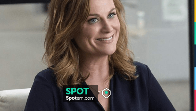 Collar de barras de oro de Kate Johansen (Amy Poehler) en The House ...