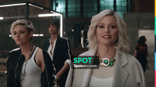 Green necklace worn by Bosley (Elizabeth Banks) in Charlie's Angels ...