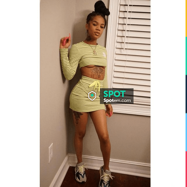 The whole Shane Justin worn by Molly Brazy account on the instagram of @mollybrazy | Spotern