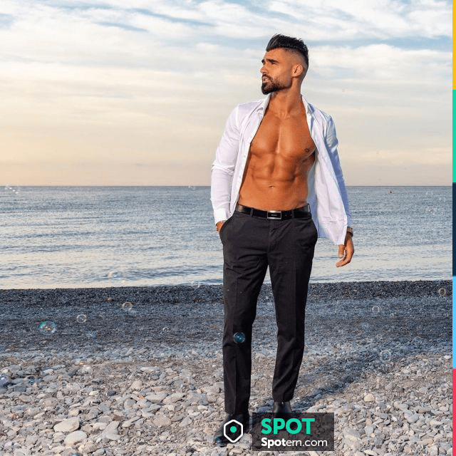 The boots worn by Jonathan Matijas on his account Instagram ...