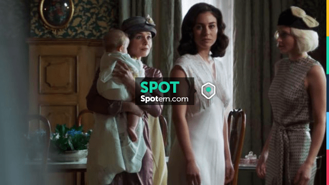 White ruffle sleeve maxi dress worn by Lidia/Alba (Blanca Suárez) in ...