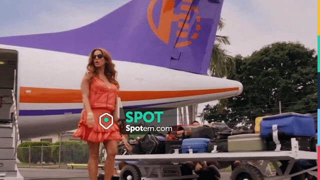 The skirt orange Cat Chambers (Poppy Montgomery) in Reef Break (S01E01 ...