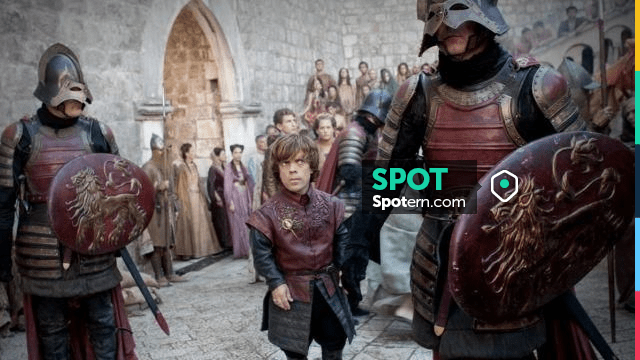 The shield of house Lannister in Game of Thrones (S02E06) | Spotern