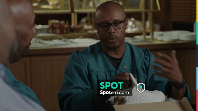 sneakers Nike Air Jordan with soles gold color of Simon (Sultan ...