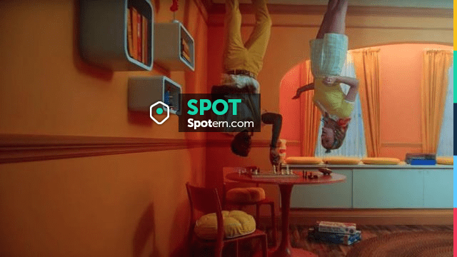 Retro Floating Square Bookshelves of Taylor Swift in the music video ...