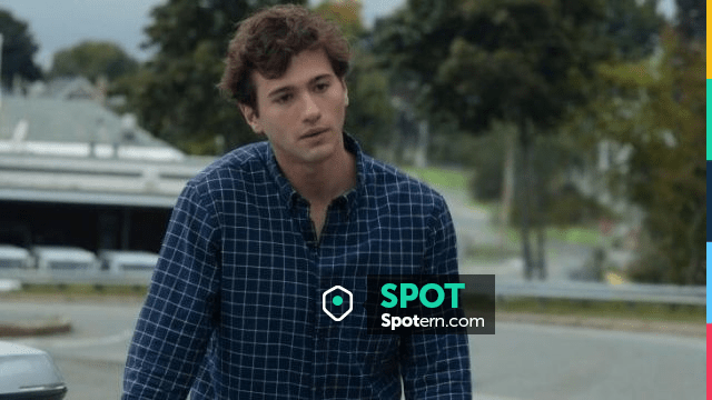 The shirt in navy blue and white diamonds worn by Harry Bingham (Alex ...