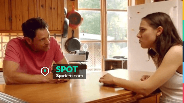 La camiseta rosa usada por Mathieu (Patrick Labbé) en Jérémie (S02E10 ...