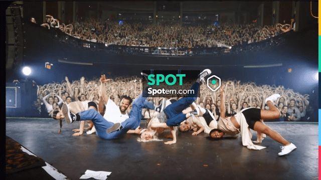 Sneakers Converse Run Star Hike Hi JW Anderson Black worn by Angela in ...