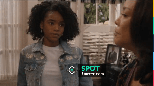 Veronica Beard daisy print denim jacket worn by Zora Greenleaf (Lovie ...