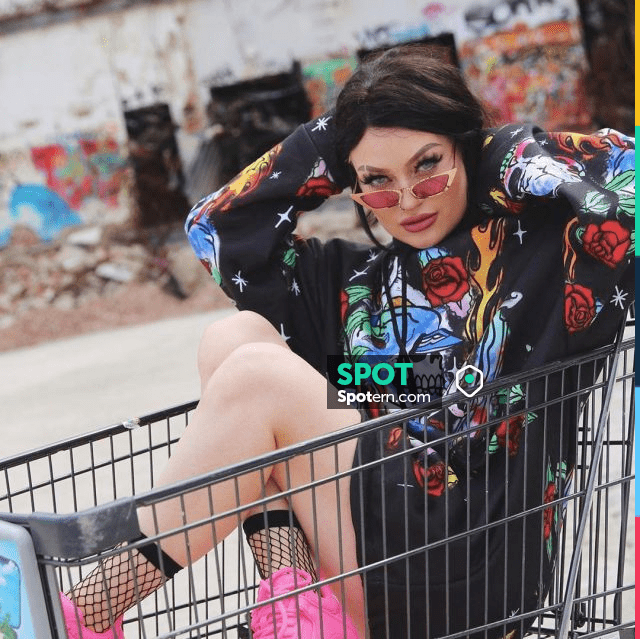 The black sweater colorful JADED worn by Naomi Jon on his account ...