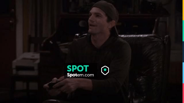 Under Armour Black Men’s Black UA Tech Popover Hoodie worn by Colt ...