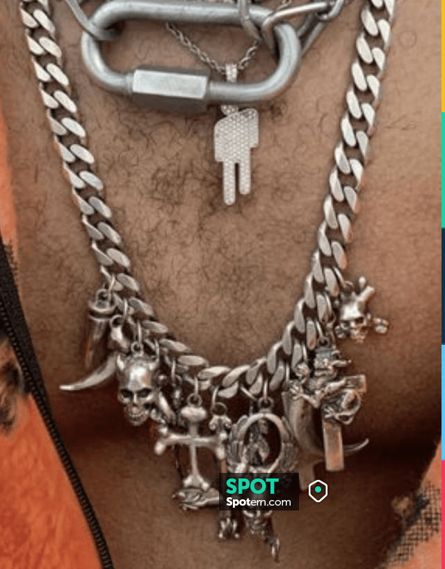 Collar colgante Heart of Bone Saint Peters Cross usado por Finneas O ...