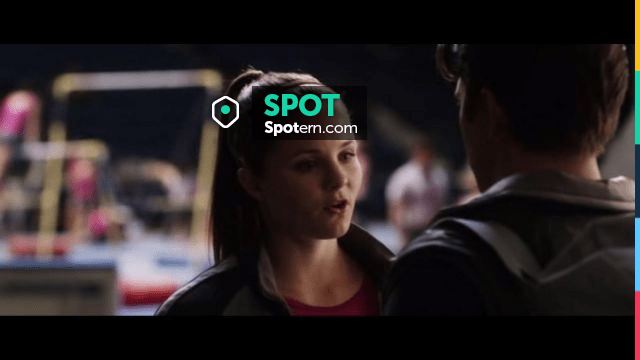 The headband of Candice Hooper (Ellen Wroe) in final Destination 5 ...
