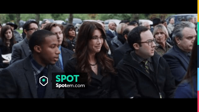 The plaid shirt of Nathan (Arlen Escarpeta) in final Destination 5 ...