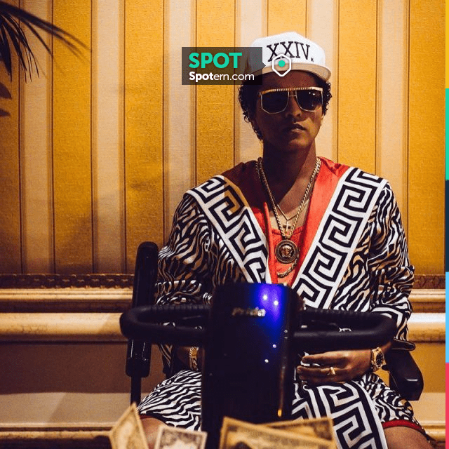 Baseball Cap of Bruno Mars on the Instagram account @brunomars | Spotern