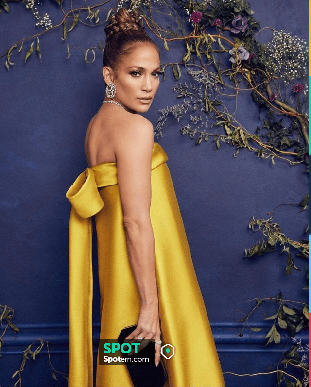 Harry Winston Sparkling Cluster Diamond Ring worn by Jennifer Lopez ...