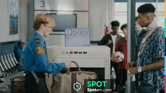 Gucci Duffel Bag Beige usado por Blueface en el video de YouTube ...