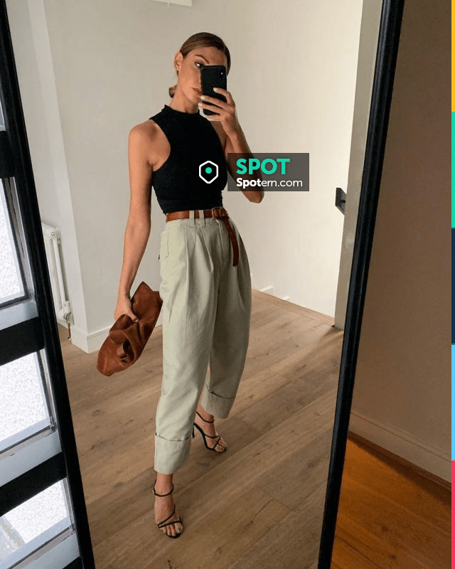 The tank top ribbed neck of Marianne's account on the Instagram of ...
