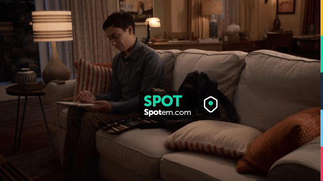 Jansport Navy Blue backpack of Sam Gardner (Keir Gilchrist) in Atypical ...