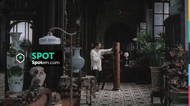Chinese Porcelain Urns of Ip Man (Donnie Yen) in Ip Man 4: The Finale ...