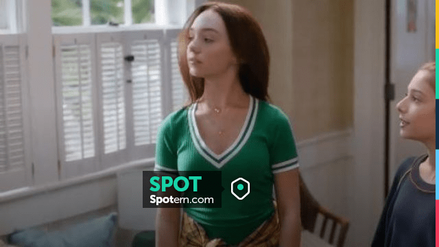 Forever 21 Ribbed Var­si­ty-Striped Top worn by Grace Felton (Ruby Jay ...