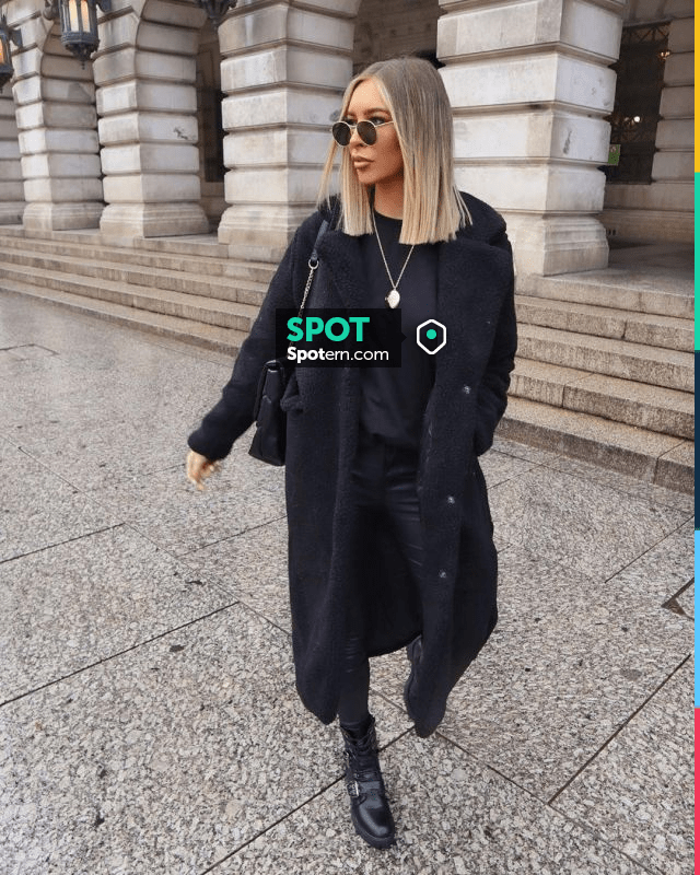 Camiseta negra de Alexx Coll en la cuenta de Instagram @alexxcoll | Spotern