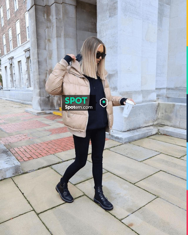 Black Sweater of Alexx Coll on the Instagram account @alexxcoll | Spotern