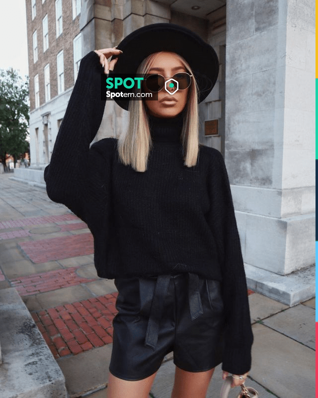 Round Sun­glass­es of Alexx Coll on the Instagram account @alexxcoll ...