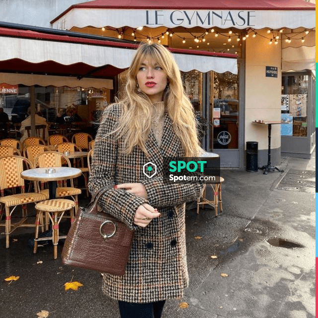 Le manteau de Constance Arnoult sur le compte Instagram de ...