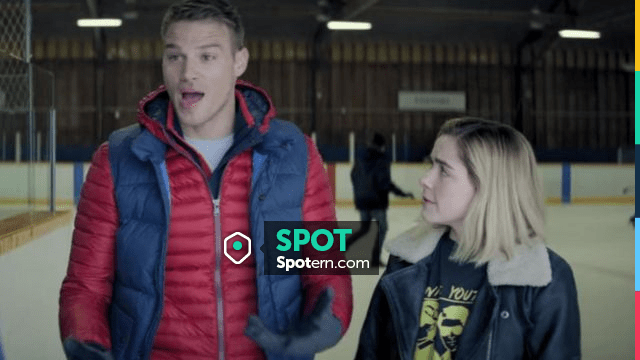 Down jacket red of Chad (Jon Champagne) in Flakes of love | Spotern