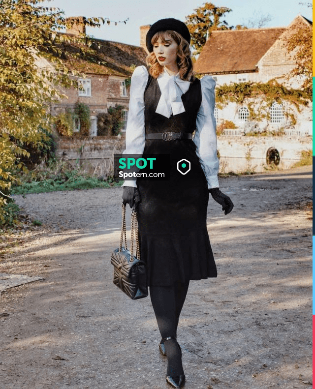 Vestido Midi Negro de Abi Milner en la cuenta de Instagram @abigail ...