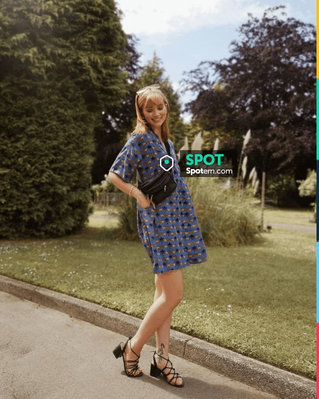 Mini Smock Dress Azul de Abi Milner en la cuenta de Instagram @abigail ...