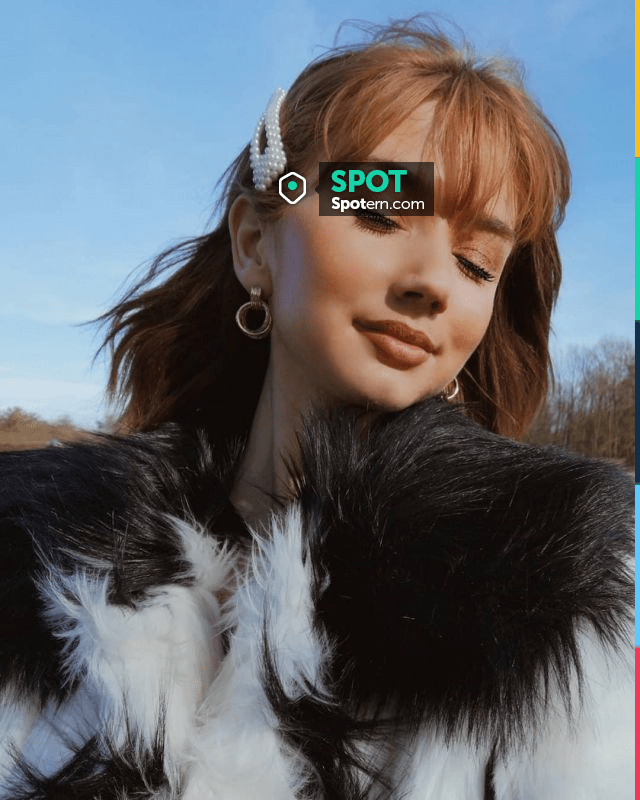 Pearl Hair Clip of Abi Milner on the Instagram account @abigail_janine ...