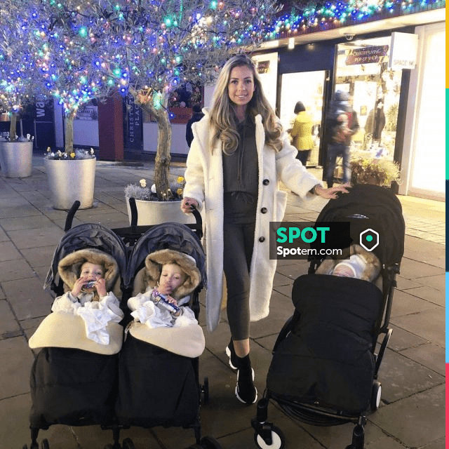 Stoller Black utilizado por Chloe Holland en la cuenta de Instagram ...