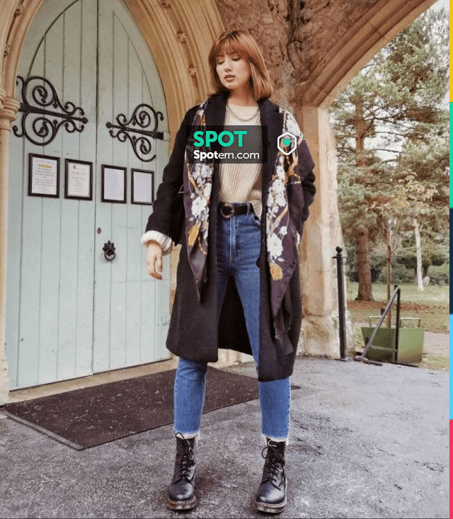 Black Coat of Abi Milner on the Instagram account @abigail_janine | Spotern