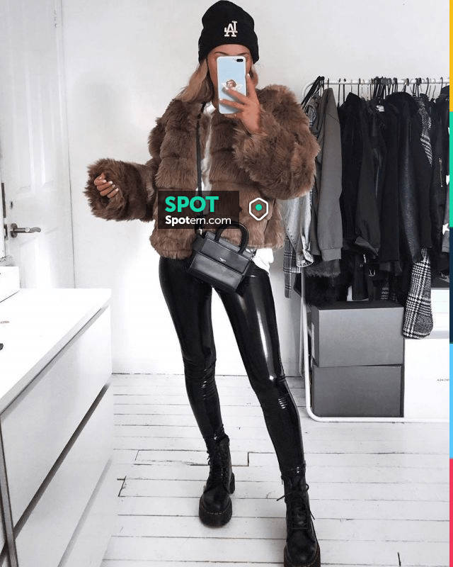 Camel Faux Fur Jack­et of Emily Cocklin on the Instagram account ...