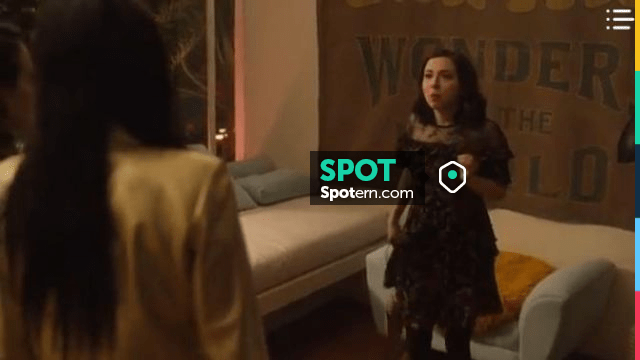 Sandro Ruf­fled Flo­ral Dress worn by Izzy Levine (Esther Povitsky) in Dollface Season01 ...