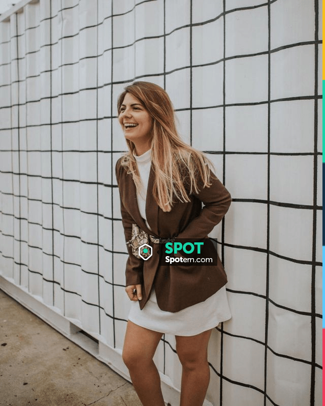 Beige Belt Bag of Gaby Coburn on the Instagram account @gabycoburn ...