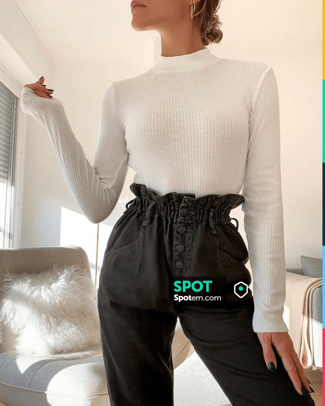 The trouser jean worn by Chloe Bleinc on his account Instagram @chloebbbb | Spotern