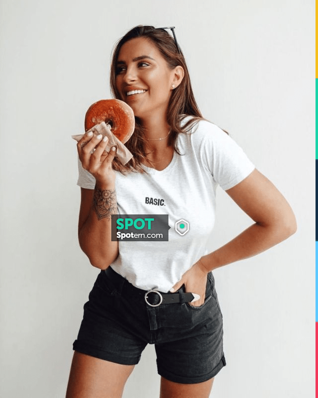 Camiseta en blanco de Jessica Shears en la cuenta de Instagram @jessica ...