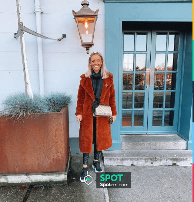 Surdimensionné Sneaker de Alexandra Simpson sur le Instagram account ...