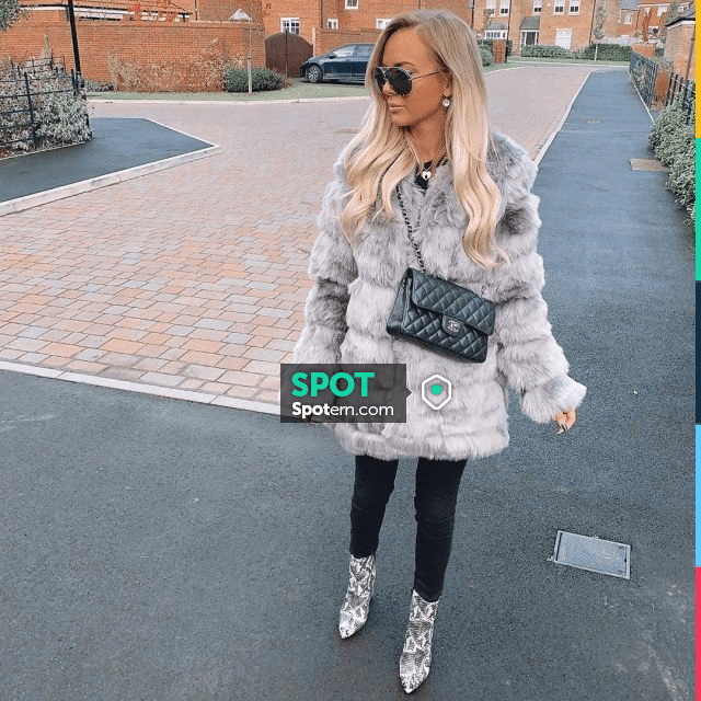 Fur Bub­ble Coat of Alexandra Simpson on the Instagram account ...