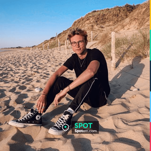 The converse of Sundy Jules on the account Instagram of @sundyjules ...